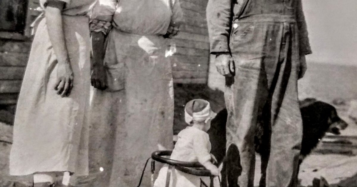 Using Compare-a-Face to Identify Old Photos – GenealogyNow
